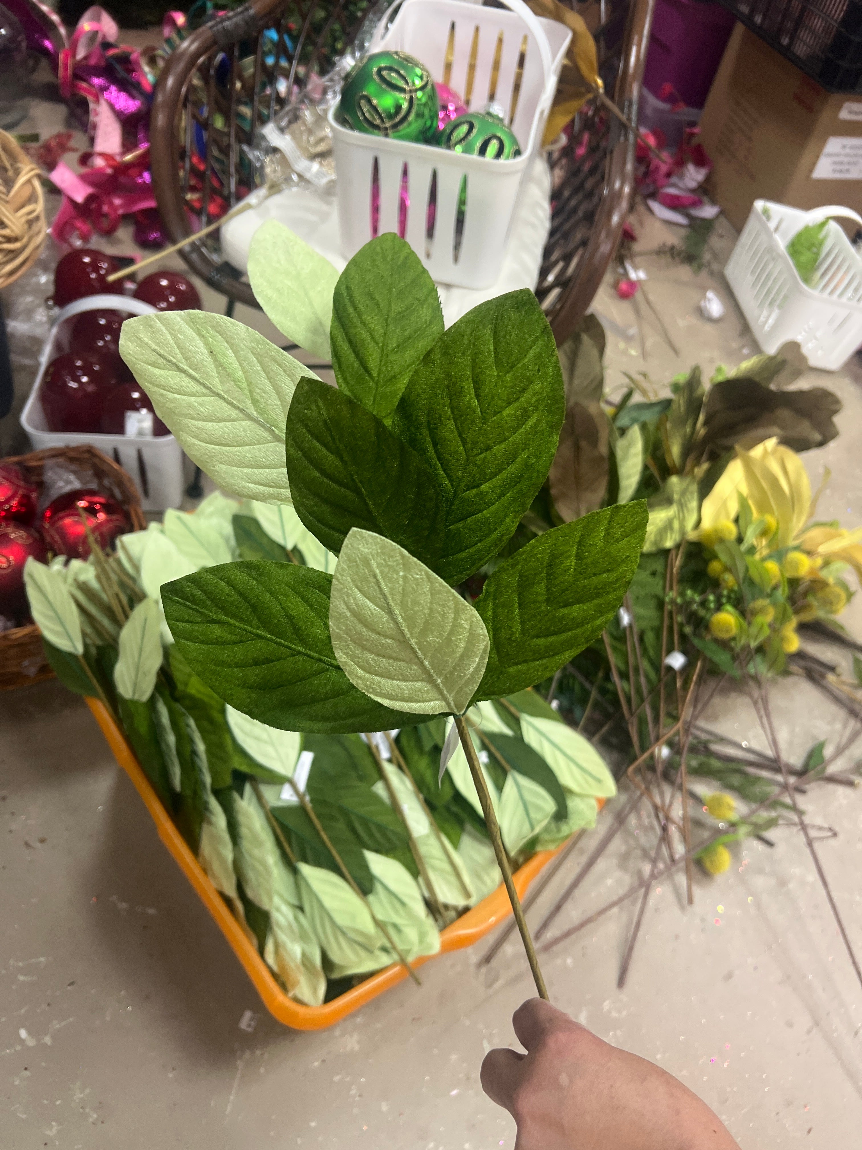 22 inch magnolia pick – Jeffrey Surles Living